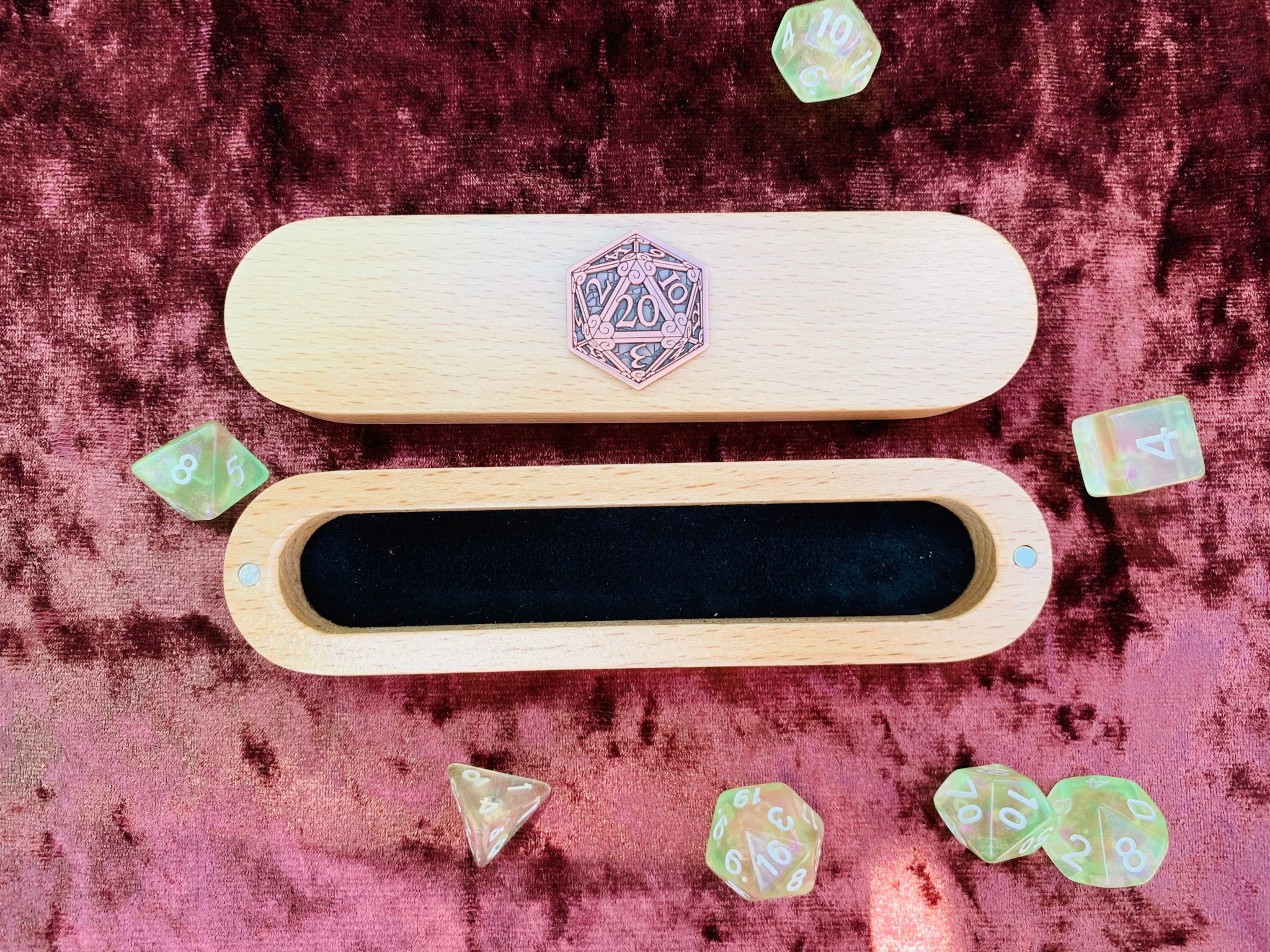 Dice Vault Dungeons and Dragons Leather DnD Dice Vault with D20 Coin.