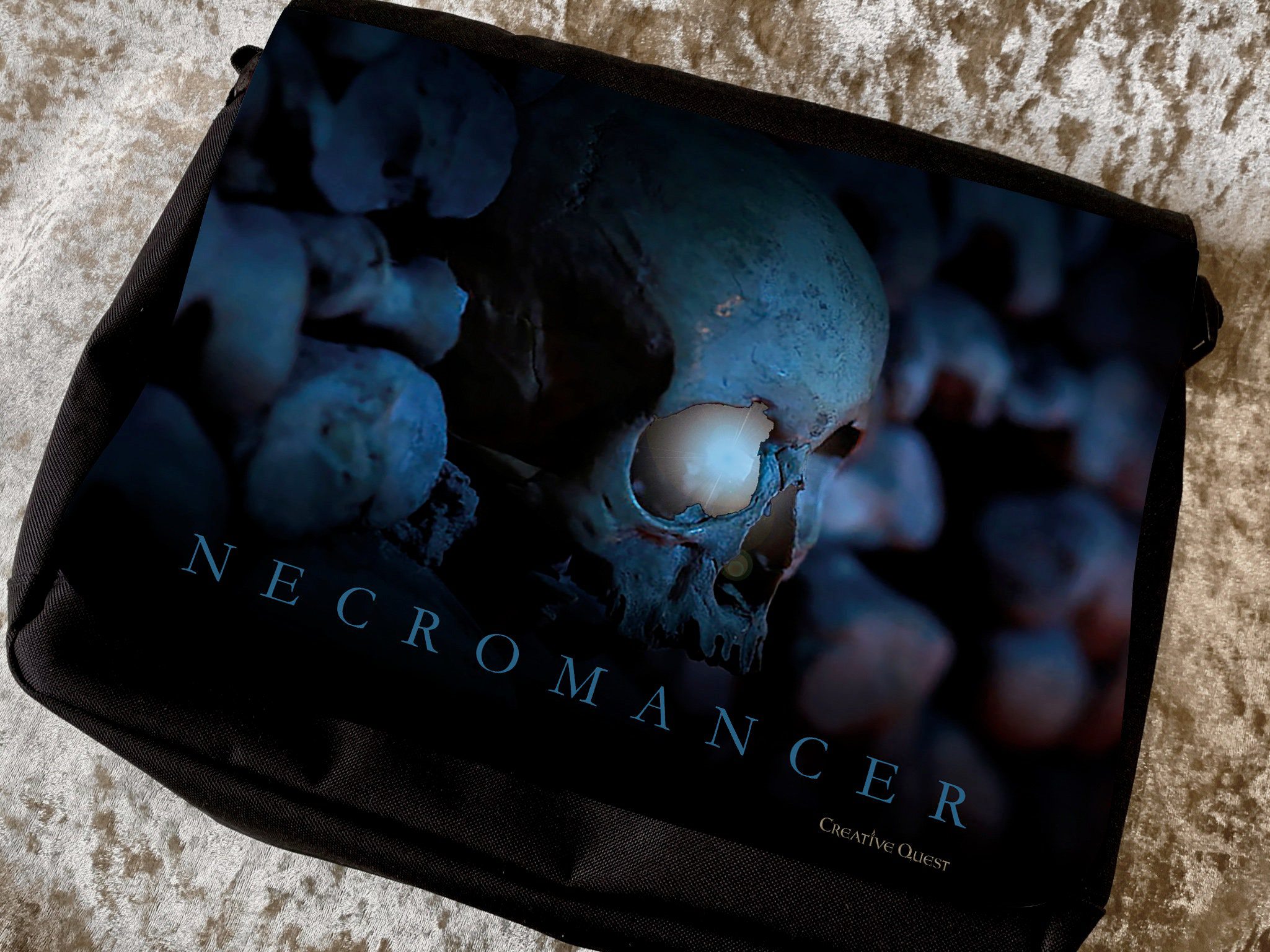 Dungeons and Dragons Bag of holding - Fantasy Messenger Shoulder Bag