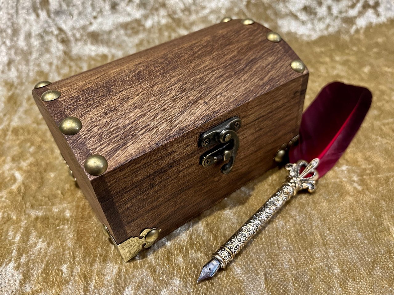 Fantasy Wooden DND Dice Chest and DnD Dice Box for Dungeons and Dragons ...